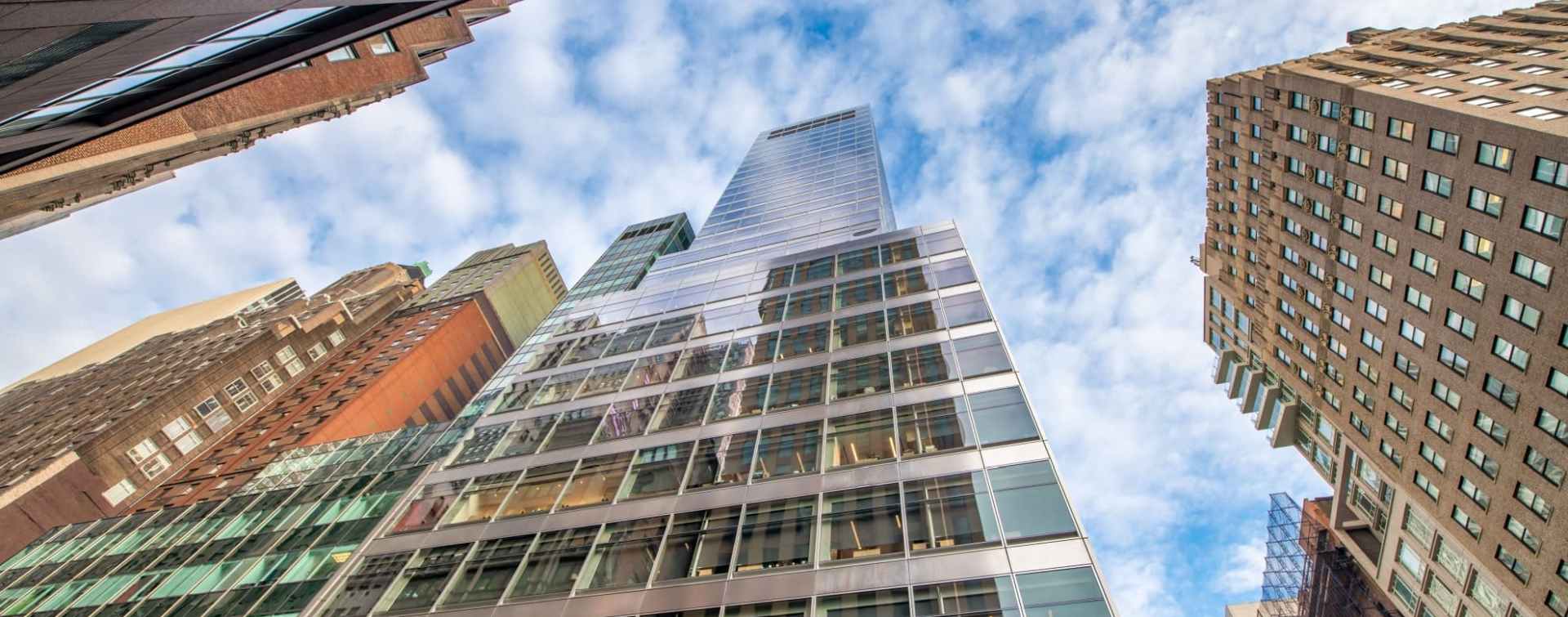 Guggenheim Expands Footprint at Munich Re-Owned Office Tower ...