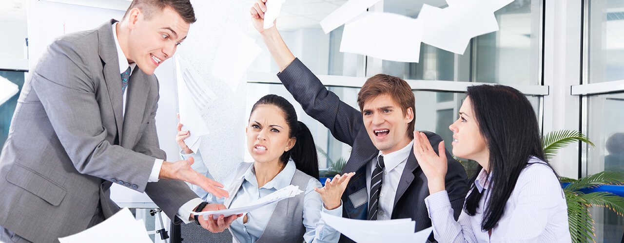 How to Recognize and Handle a Toxic Workplace? - CommercialCafe How to Recognize and Handle a Toxic Workplace? - CommercialCafe