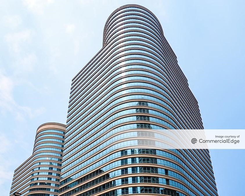 Fifth Street Towers - 150 South 5th Street - 150 South 5th Street ...