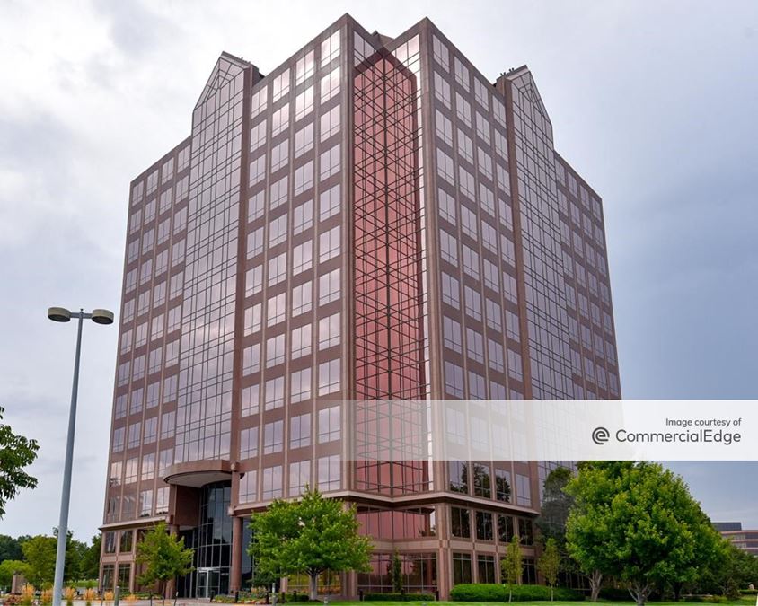 Lighton Tower - 7500 College Blvd, Overland Park, KS | Office Space
